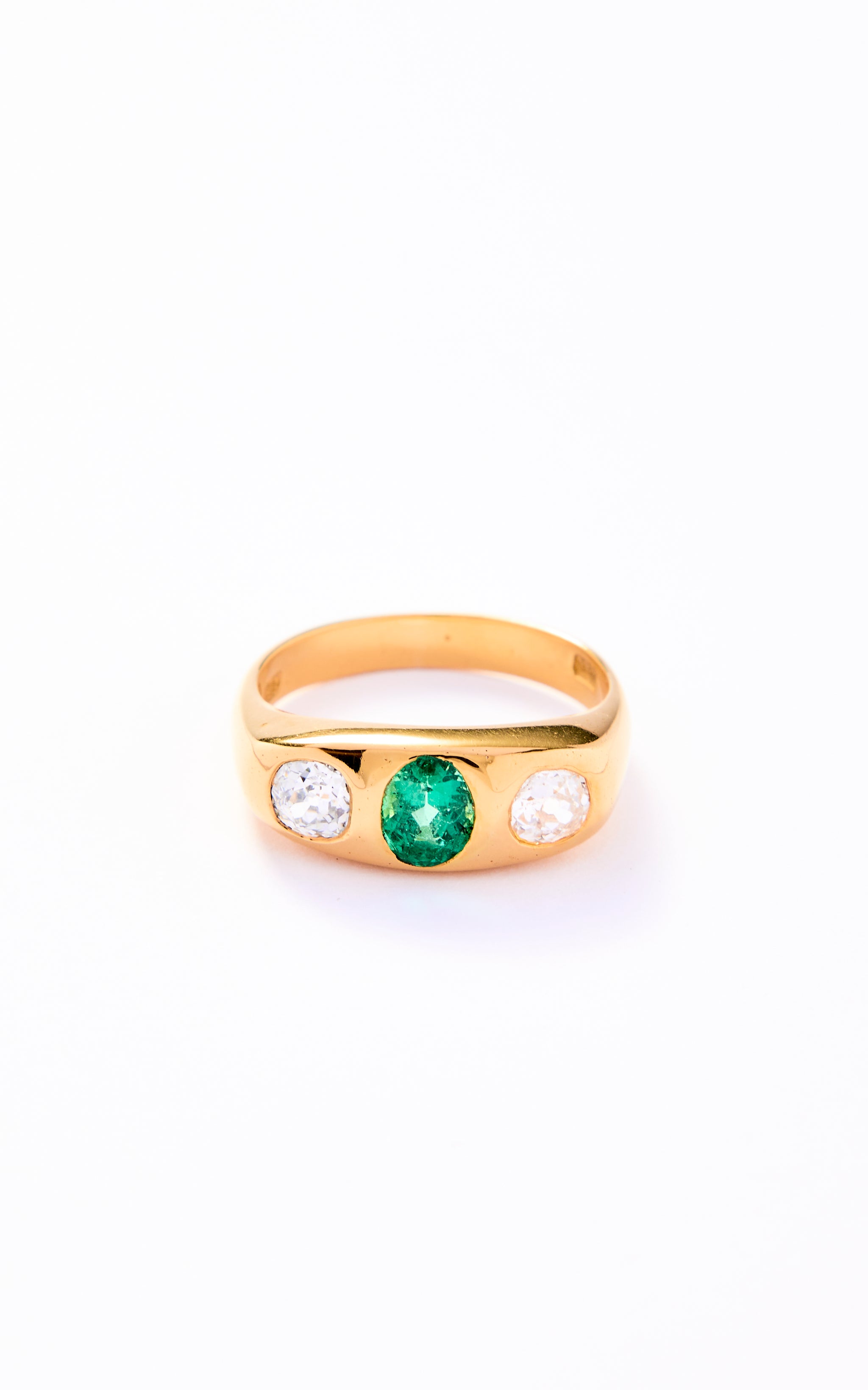 Vintage 18ct gold emerald & diamond gypsy ring